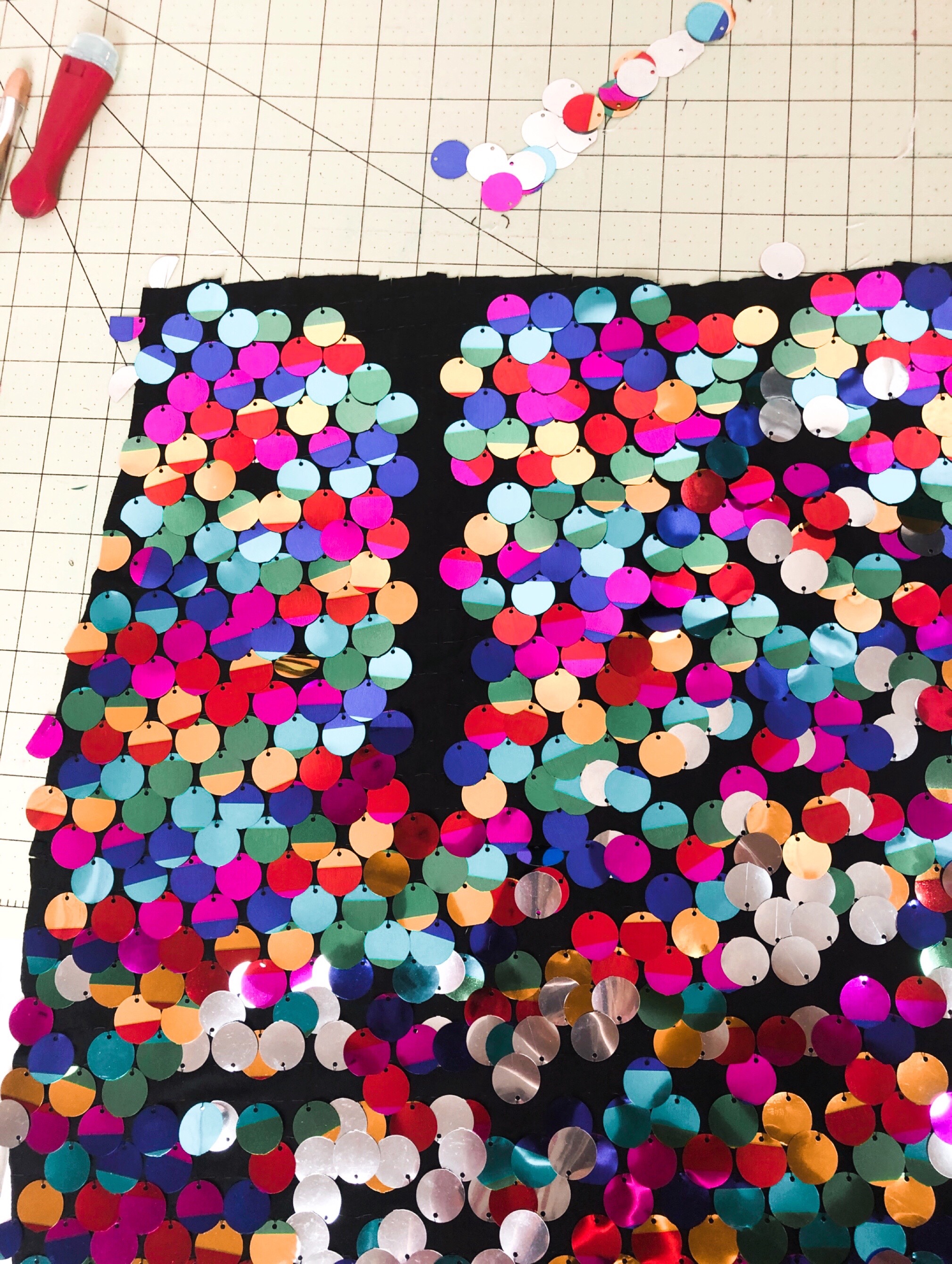 How to make a sequin skirt! – RAVEN MAUREEN